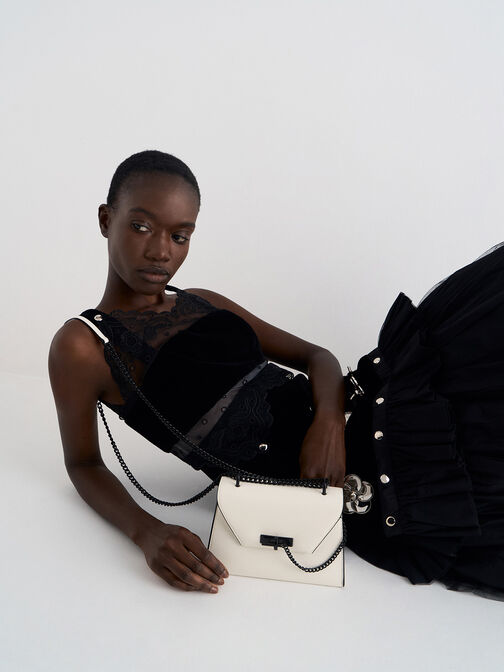 กระเป๋าสะพายข้างผู้หญิง Charles & Keith ของแท้ ซื้อออนไลน์ง่ายๆ ที่นี่ ...