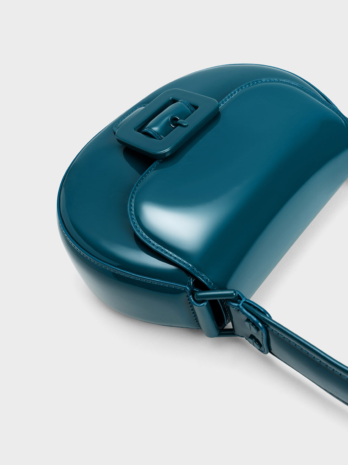 Fall Winter 2022 | Shoes, Bags & Accessories | CHARLES & KEITH TH