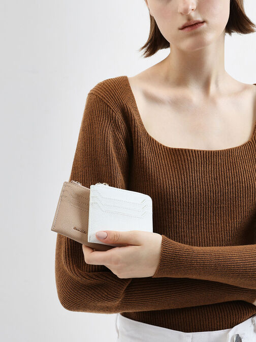 Page 6 | กระเป๋าสตางค์ผู้หญิง Charles & Keith ของแท้ ซื้อออนไลน์ง่ายๆ ...